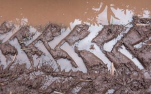 Off-Roading 101; All Terrain vs. Mud Terrain 4x4 Tires - Adrenaline ...